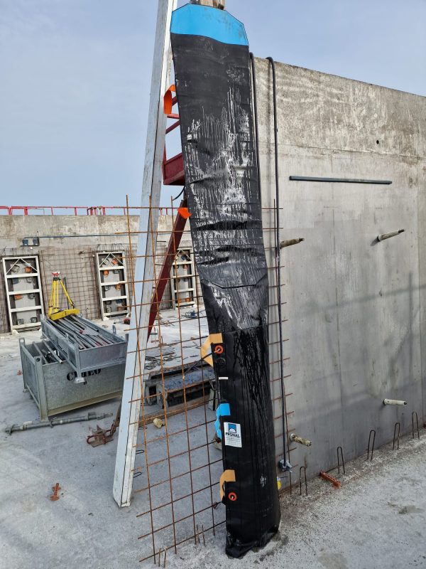 Pourquoi choisir une banche de coffrage souple plutôt que rigide