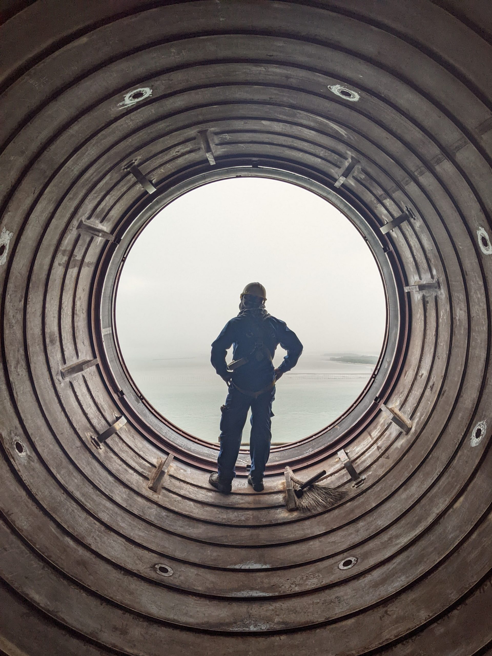 Optimal buoyancy and anchoring solutions for an offshore platform ...